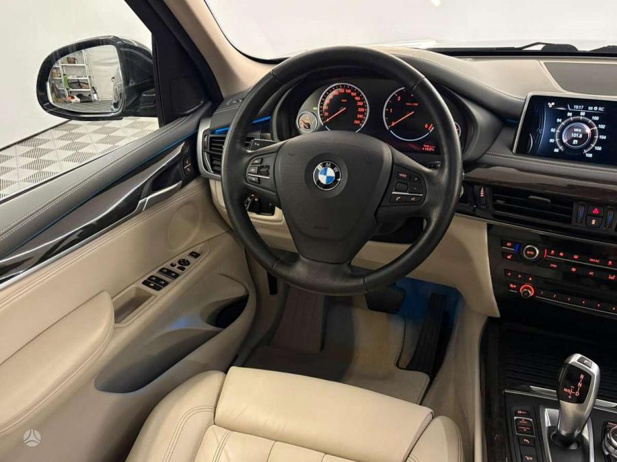 Melns BMW X5 2016 Marijampole, ar dzinēja tilpumu 2.99 L un nobraukumu 181 tūkst. km par 18999 €, foto 35 vietnē AUTOMOTO.COM.LV