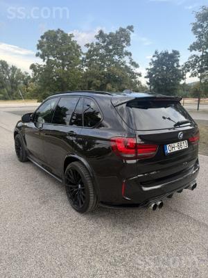 Black BMW X5 2016 in Riga, with an engine capacity of 4.40 L and mileage of 100 thousand km for 40000 €, photo 6 on AUTOMOTO.COM.LV