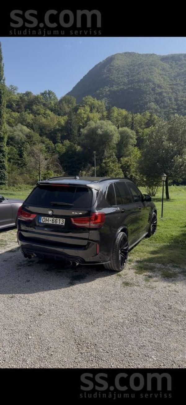 Melns BMW X5 2016 Rīga, ar dzinēja tilpumu 4.40 L un nobraukumu 100 tūkst. km par 40000 €, foto 10 vietnē AUTOMOTO.COM.LV