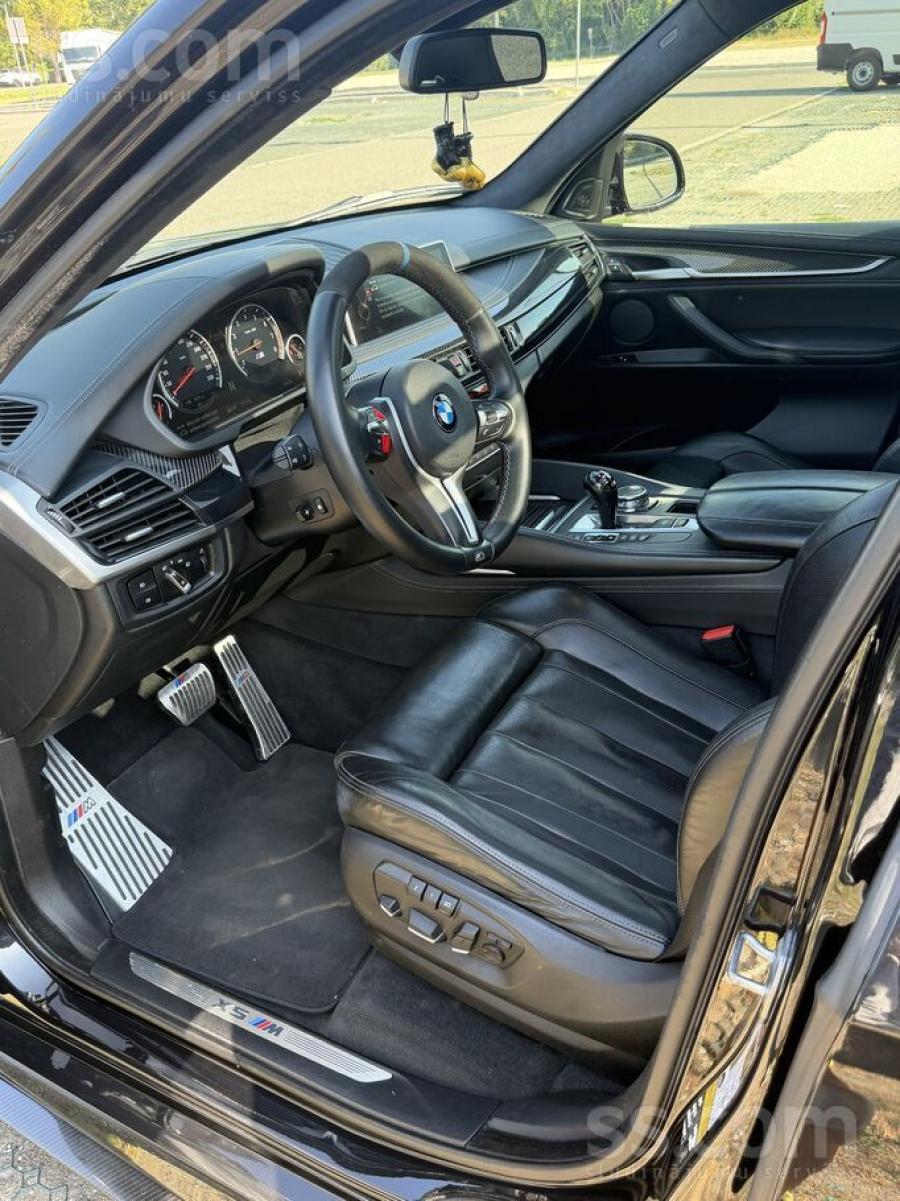 Black BMW X5 2016 in Riga, with an engine capacity of 4.40 L and mileage of 100 thousand km for 40000 €, photo 13 on AUTOMOTO.COM.LV