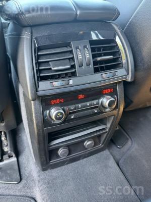 Black BMW X5 2016 in Riga, with an engine capacity of 4.40 L and mileage of 100 thousand km for 40000 €, photo 16 on AUTOMOTO.COM.LV