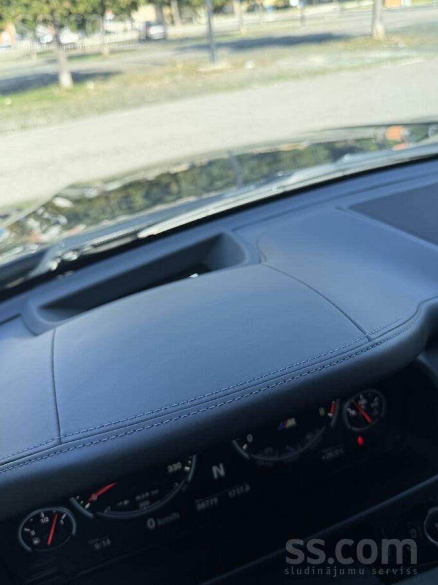 Black BMW X5 2016 in Riga, with an engine capacity of 4.40 L and mileage of 100 thousand km for 40000 €, photo 17 on AUTOMOTO.COM.LV