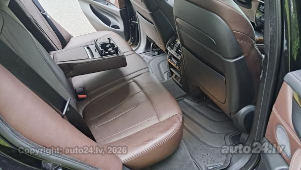 BMW X5 2016 in Tallinn on AUTOMOTO.COM.LV Black BMW X5 2016 in Tallinn, with an engine capacity of 4.40 L and mileage of 147 thousand km for 39900 €, photo 7 on AUTOMOTO.COM.LV