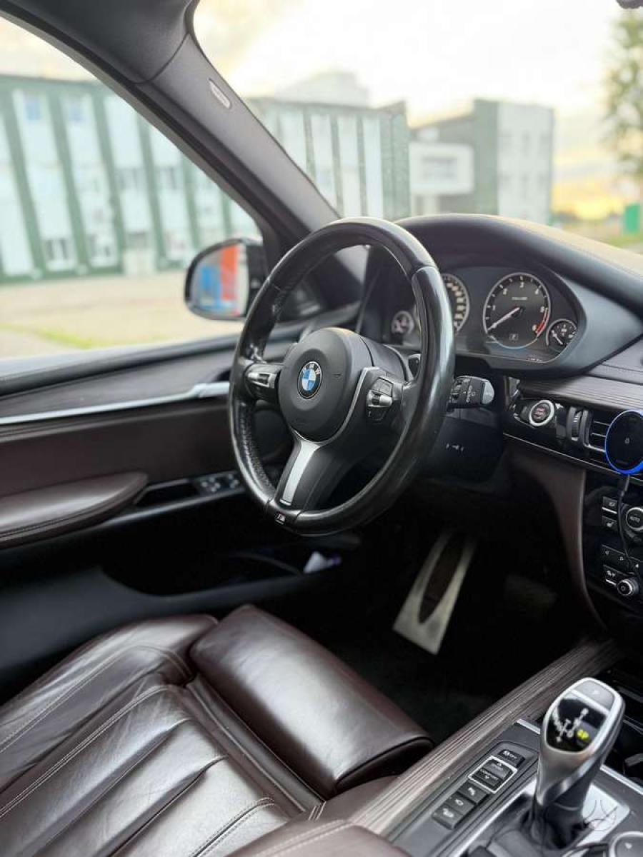 Melns BMW X5 2016 Viļņa, ar dzinēja tilpumu 2.99 L un nobraukumu 299 tūkst. km par 20500 €, foto 14 vietnē AUTOMOTO.COM.LV