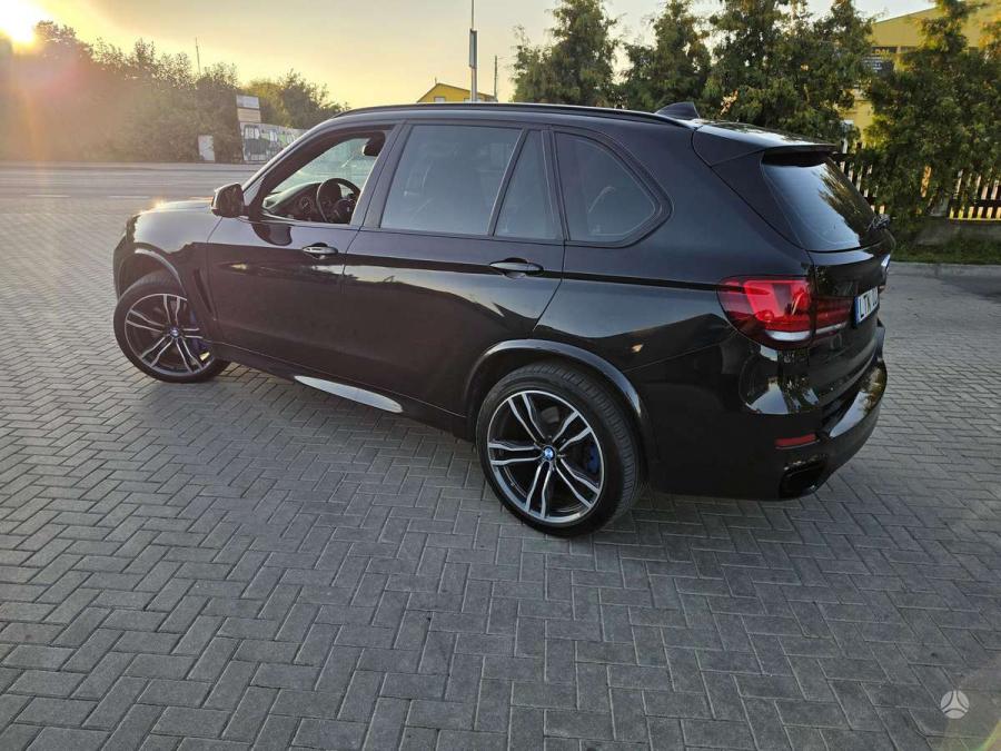 Melns BMW X5 2016 Tauragė, ar dzinēja tilpumu 2.99 L un nobraukumu 251 tūkst. km par 21500 €, foto 1 vietnē AUTOMOTO.COM.LV