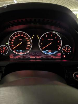 Black BMW X5 2016 in Vilnius, with an engine capacity of 2.00 L and mileage of 189 thousand km for 19999 €, photo 14 on AUTOMOTO.COM.LV