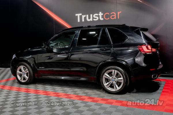 BMW X5 2016 Pērnava vietnē Melns BMW X5 2016 Pērnava, ar dzinēja tilpumu 3.00 L un nobraukumu 252 tūkst. km par 21900 €, foto 7 vietnē AUTOMOTO.COM.LV