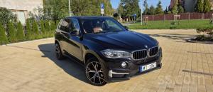 Black BMW X5 2016 in Riga, with an engine capacity of 3.00 L and mileage of 338 thousand km for 18900 €, photo  on AUTOMOTO.COM.LV