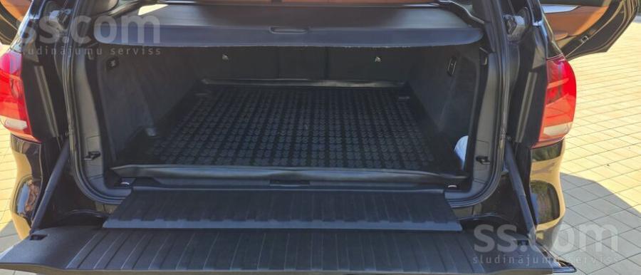 Black BMW X5 2016 in Riga, with an engine capacity of 3.00 L and mileage of 338 thousand km for 18900 €, photo 14 on AUTOMOTO.COM.LV