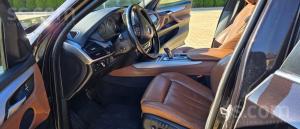 Black BMW X5 2016 in Riga, with an engine capacity of 3.00 L and mileage of 338 thousand km for 18900 €, photo 17 on AUTOMOTO.COM.LV