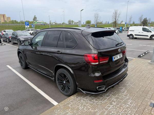 Melns BMW X5 2016 Kauņa, ar dzinēja tilpumu 2.98 L un nobraukumu 114 tūkst. km par 19750 €, foto 4 vietnē AUTOMOTO.COM.LV