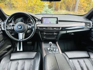 Black BMW X5 2016 in Riga, with an engine capacity of 3.00 L and mileage of 169 thousand km for 28900 €, photo 6 on AUTOMOTO.COM.LV