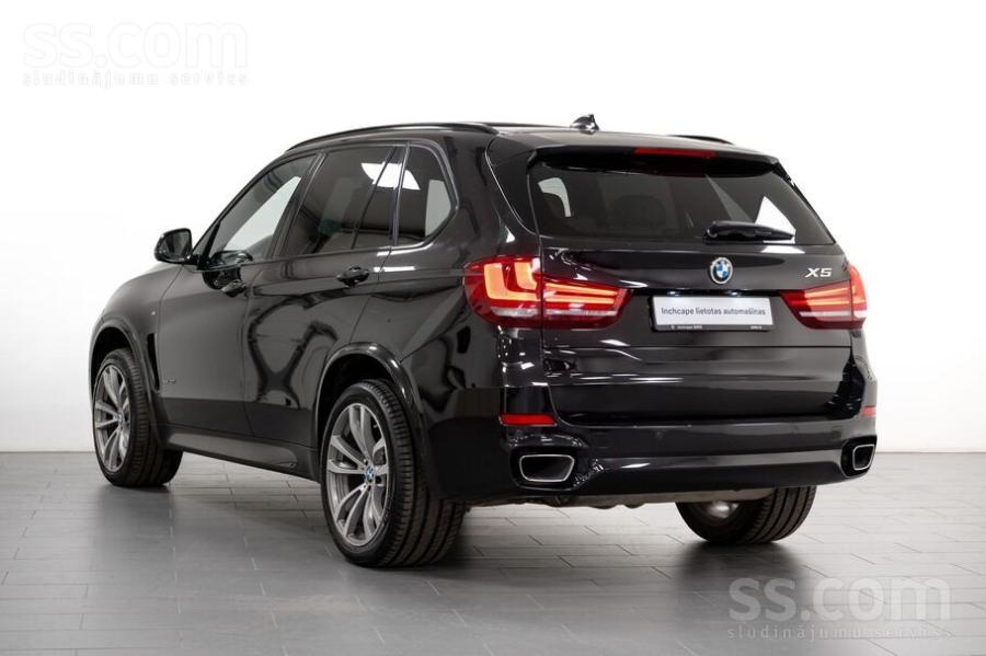 Black BMW X5 2017 in Riga, with an engine capacity of 3.00 L and mileage of 259 thousand km for 26900 €, photo 13 on AUTOMOTO.COM.LV