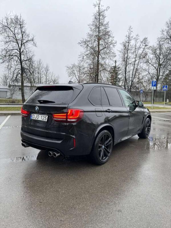 Black BMW X5 2017 in Panevezys, with an engine capacity of 2.00 L and mileage of 69 thousand km for 21000 €, photo 3 on AUTOMOTO.COM.LV