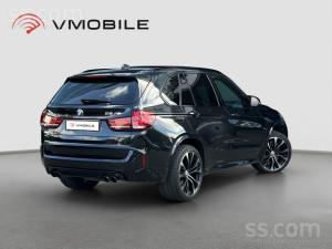 Black BMW X5 2017 in Riga, with an engine capacity of 4.40 L and mileage of 160 thousand km for 36490 €, photo 2 on AUTOMOTO.COM.LV