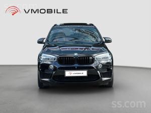 Black BMW X5 2017 in Riga, with an engine capacity of 4.40 L and mileage of 160 thousand km for 36490 €, photo 3 on AUTOMOTO.COM.LV