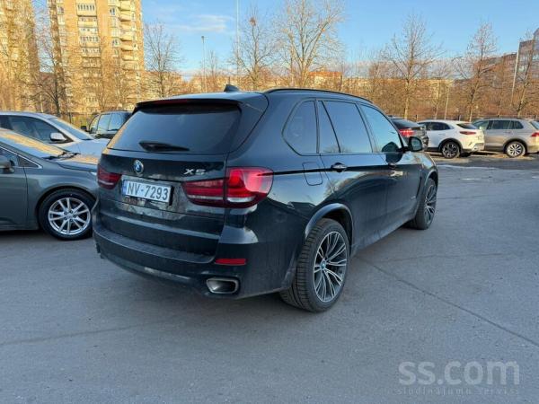 Melns BMW X5 2017 Rīga, ar dzinēja tilpumu 3.00 L un nobraukumu 186 tūkst. km par 26990 €, foto 5 vietnē AUTOMOTO.COM.LV