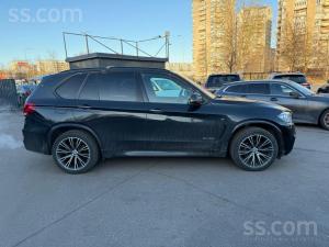 Melns BMW X5 2017 Rīga, ar dzinēja tilpumu 3.00 L un nobraukumu 186 tūkst. km par 26990 €, foto 7 vietnē AUTOMOTO.COM.LV