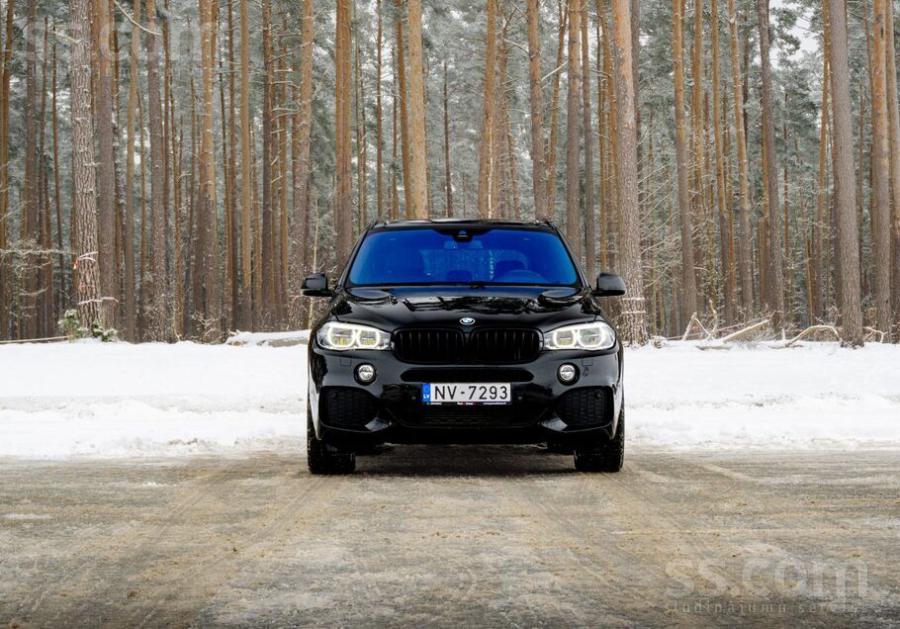 Black BMW X5 2017 in Riga, with an engine capacity of 3.00 L and mileage of 186 thousand km for 26990 €, photo 3 on AUTOMOTO.COM.LV