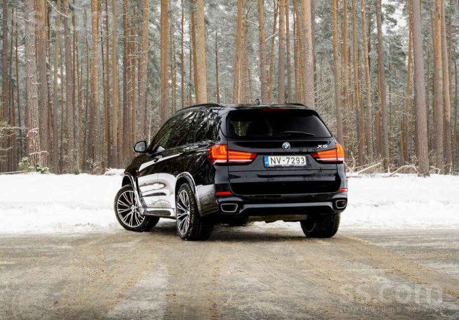 Black BMW X5 2017 in Riga, with an engine capacity of 3.00 L and mileage of 186 thousand km for 26990 €, photo 7 on AUTOMOTO.COM.LV