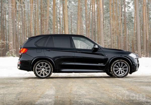Melns BMW X5 2017 Rīga, ar dzinēja tilpumu 3.00 L un nobraukumu 186 tūkst. km par 26990 €, foto 8 vietnē AUTOMOTO.COM.LV