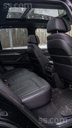 Black BMW X5 2017 in Riga, with an engine capacity of 3.00 L and mileage of 186 thousand km for 26990 €, photo 28 on AUTOMOTO.COM.LV