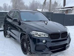 Black BMW X5 2017 in Vilnius, with an engine capacity of 2.99 L and mileage of 145 thousand km for 26600 €, photo 2 on AUTOMOTO.COM.LV