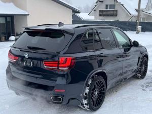 Black BMW X5 2017 in Vilnius, with an engine capacity of 2.99 L and mileage of 145 thousand km for 26600 €, photo 3 on AUTOMOTO.COM.LV