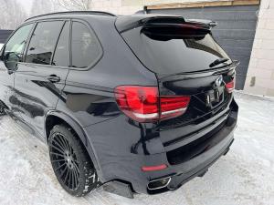 Black BMW X5 2017 in Vilnius, with an engine capacity of 2.99 L and mileage of 145 thousand km for 26600 €, photo 17 on AUTOMOTO.COM.LV