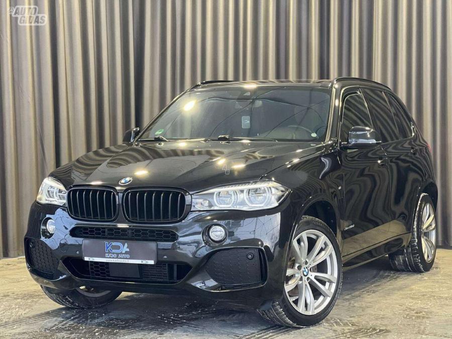 Black BMW X5 2017 in Marijampole, with an engine capacity of 3.00 L and mileage of 293 thousand km for 23950 €, photo 2 on AUTOMOTO.COM.LV