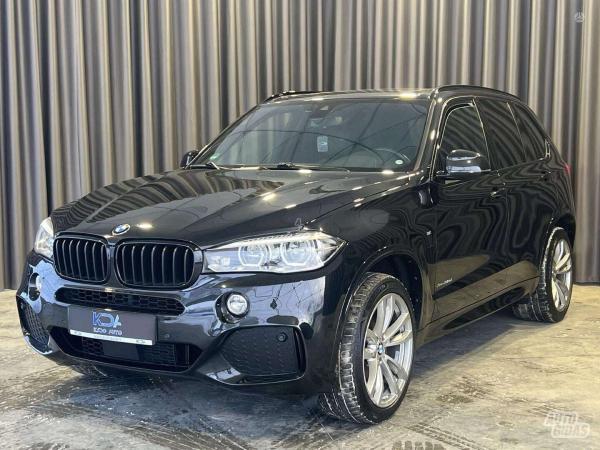 Black BMW X5 2017 in Marijampole, with an engine capacity of 3.00 L and mileage of 293 thousand km for 23950 €, photo 7 on AUTOMOTO.COM.LV