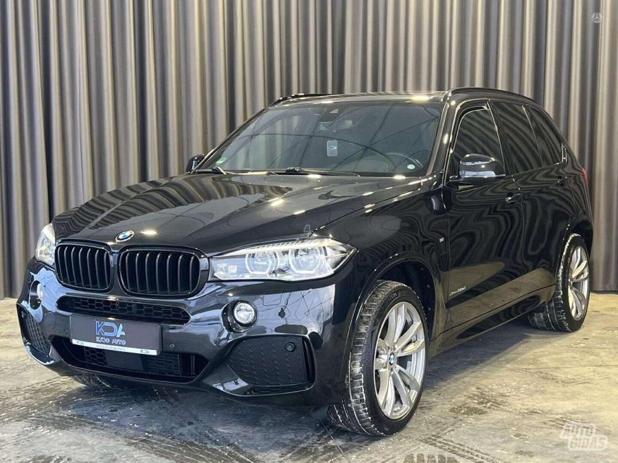 Black BMW X5 2017 in Marijampole, with an engine capacity of 3.00 L and mileage of 293 thousand km for 23950 €, photo 7 on AUTOMOTO.COM.LV