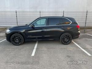 Black BMW X5 2017 in Tallinn, with an engine capacity of 3.00 L and mileage of 106 thousand km for 30900 €, photo 3 on AUTOMOTO.COM.LV