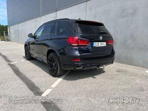 Black BMW X5 2017 in Tallinn, with an engine capacity of 3.00 L and mileage of 130 thousand km for 29700 €, photo 3 on AUTOMOTO.COM.LV