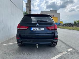 Black BMW X5 2017 in Tallinn, with an engine capacity of 3.00 L and mileage of 130 thousand km for 29700 €, photo 5 on AUTOMOTO.COM.LV