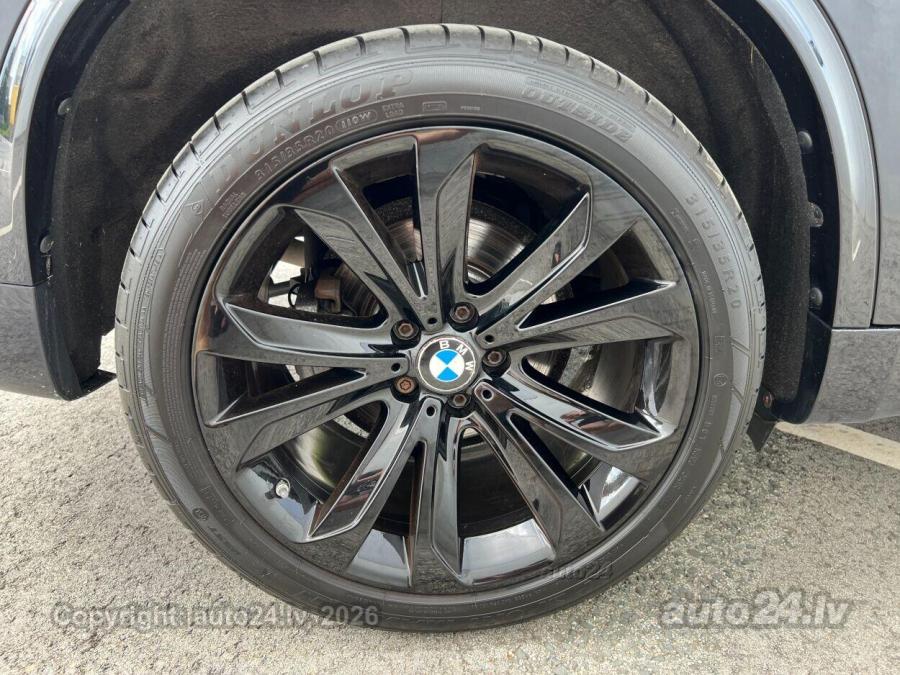 Black BMW X5 2017 in Tallinn, with an engine capacity of 3.00 L and mileage of 130 thousand km for 29700 €, photo 8 on AUTOMOTO.COM.LV