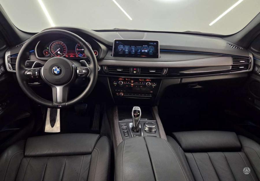 Melns BMW X5 2017 Marijampole, ar dzinēja tilpumu 2.00 L un nobraukumu 253 tūkst. km par 23850 €, foto 4 vietnē AUTOMOTO.COM.LV