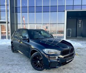 Black BMW X5 2017 in Vilnius, with an engine capacity of 2.99 L and mileage of 242 thousand km for 25000 €, photo 6 on AUTOMOTO.COM.LV