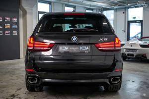 Melns BMW X5 2017 Marijampole, ar dzinēja tilpumu 3.00 L un nobraukumu 293 tūkst. km par 23450 €, foto 11 vietnē AUTOMOTO.COM.LV