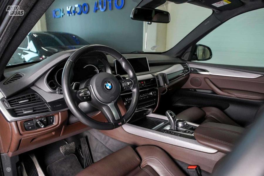 Melns BMW X5 2017 Marijampole, ar dzinēja tilpumu 3.00 L un nobraukumu 293 tūkst. km par 23450 €, foto 22 vietnē AUTOMOTO.COM.LV
