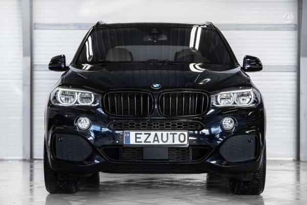 Black BMW X5 2017 in Tukums, with an engine capacity of 2.99 L and mileage of 225 thousand km for 25777 €, photo 9 on AUTOMOTO.COM.LV