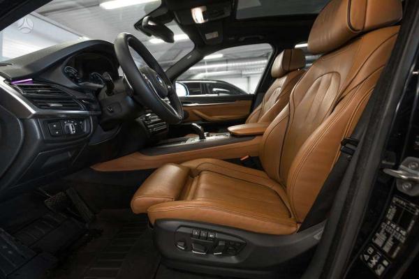 Black BMW X5 2017 in Tukums, with an engine capacity of 2.99 L and mileage of 225 thousand km for 25777 €, photo 11 on AUTOMOTO.COM.LV