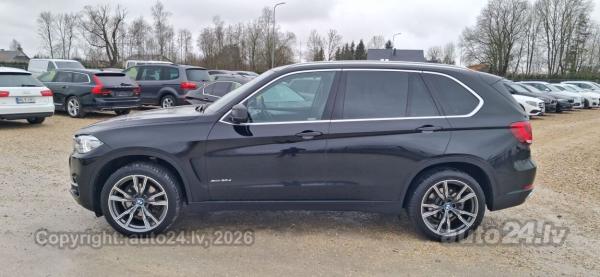 Black BMW X5 2017 in Tartu, with an engine capacity of 3.00 L and mileage of 232 thousand km for 23900 €, photo 2 on AUTOMOTO.COM.LV