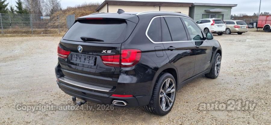 Melns BMW X5 2017 Tartu, ar dzinēja tilpumu 3.00 L un nobraukumu 232 tūkst. km par 23900 €, foto 6 vietnē AUTOMOTO.COM.LV