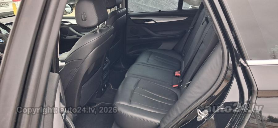 Melns BMW X5 2017 Tartu, ar dzinēja tilpumu 3.00 L un nobraukumu 232 tūkst. km par 23900 €, foto 18 vietnē AUTOMOTO.COM.LV