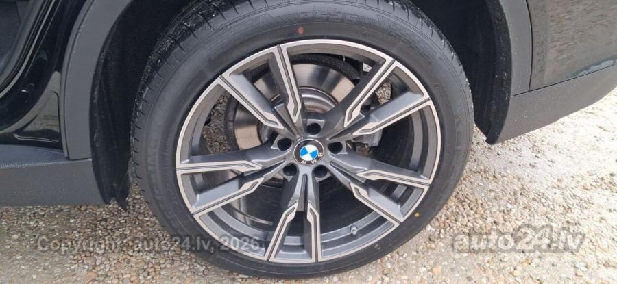 Melns BMW X5 2017 Tartu, ar dzinēja tilpumu 3.00 L un nobraukumu 232 tūkst. km par 23900 €, foto 26 vietnē AUTOMOTO.COM.LV