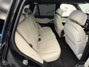 Black BMW X5 2017 in Avizieniai, with an engine capacity of 3.00 L and mileage of 159 thousand km for 19900 €, photo 12 on AUTOMOTO.COM.LV