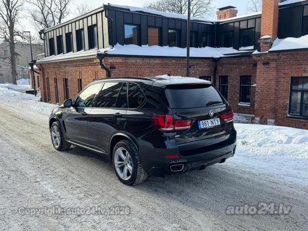 Black BMW X5 2017 in Tallinn, with an engine capacity of 3.00 L and mileage of 148 thousand km for 29000 €, photo 4 on AUTOMOTO.COM.LV