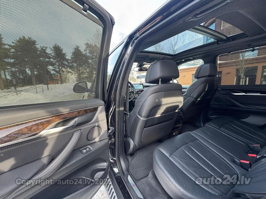 Black BMW X5 2017 in Tallinn, with an engine capacity of 3.00 L and mileage of 148 thousand km for 29000 €, photo 7 on AUTOMOTO.COM.LV