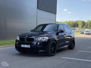 Melns BMW X5 2017 Kauņa, ar dzinēja tilpumu 4.40 L un nobraukumu 78 tūkst. km par 30000 €, foto  vietnē AUTOMOTO.COM.LV